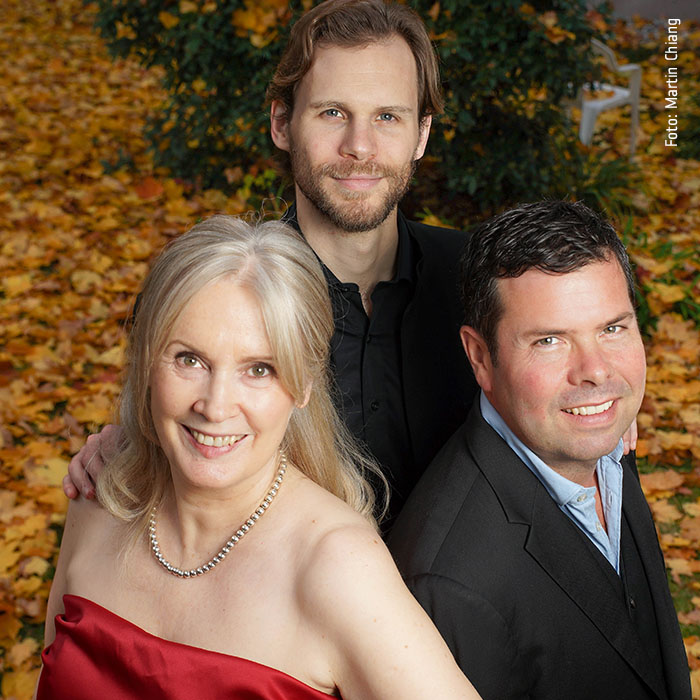 STIMMEN im Advent: White Raven & Doris Wolters – arsmondo